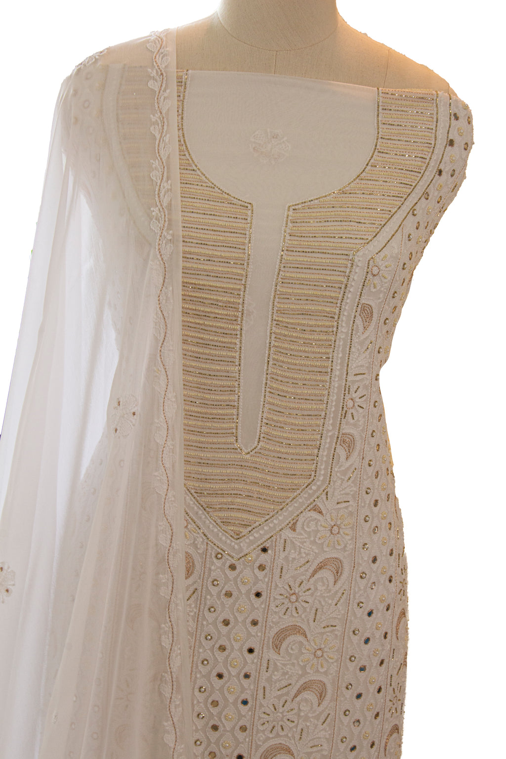 White Lucknowie Goergette Suit – Manjini